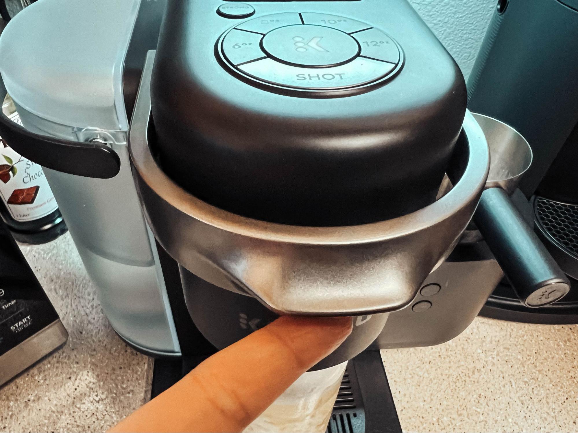 How to Make an Iced Caramel Latte with a Keurig - CoffeeHolli.com